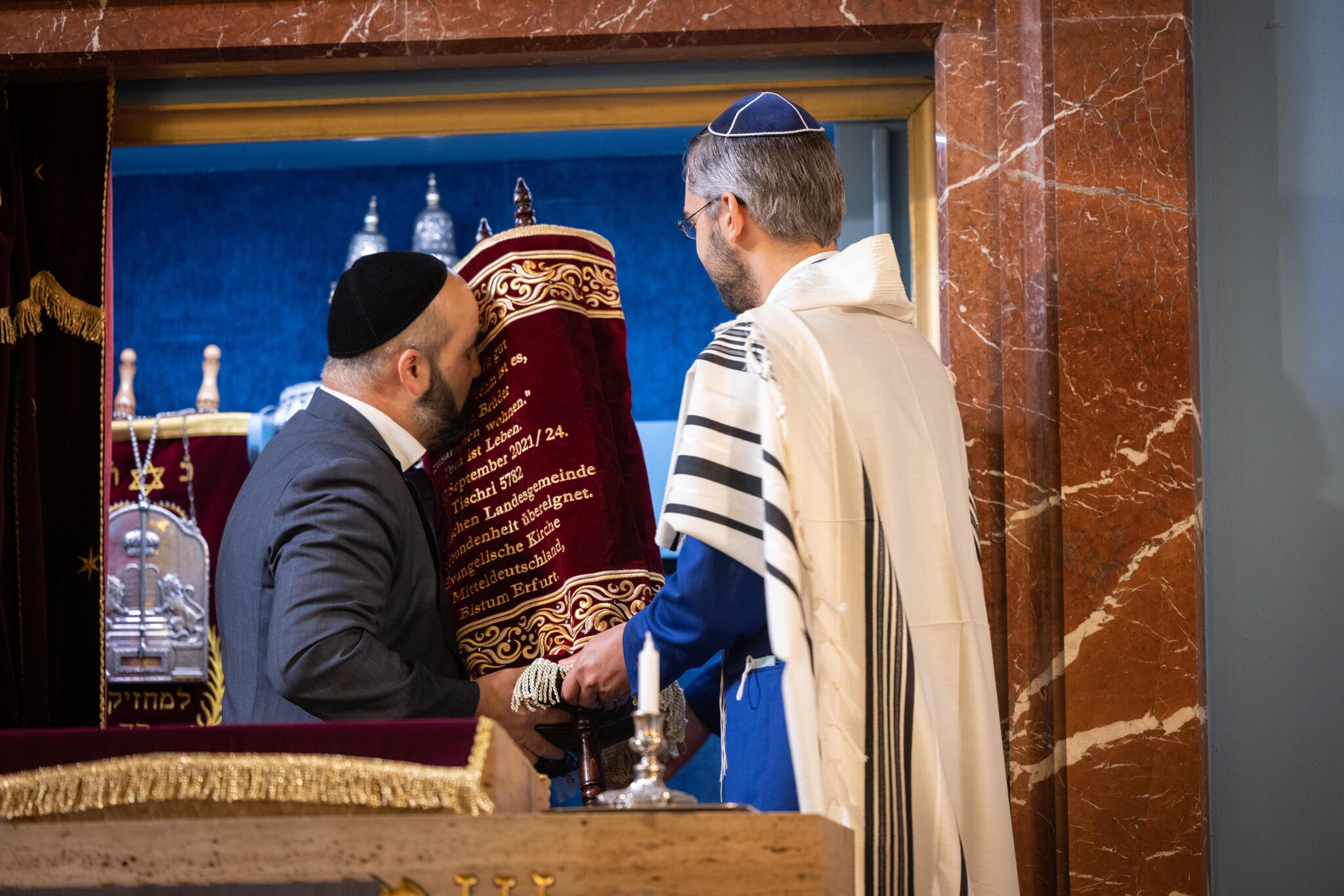 Galerie: Neue Tora-Rolle übergeben - Erfurt