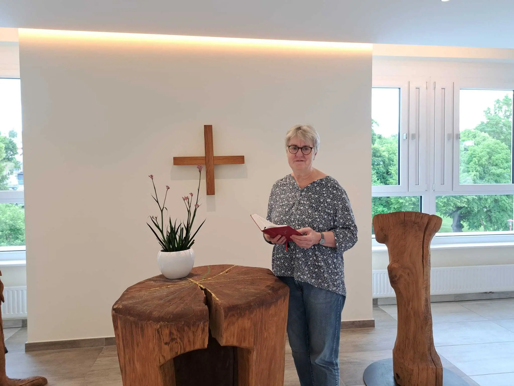 Ein offenes Herz für die Liebe Gottes: Klinikseelsorgerin Cornelia Fris ...